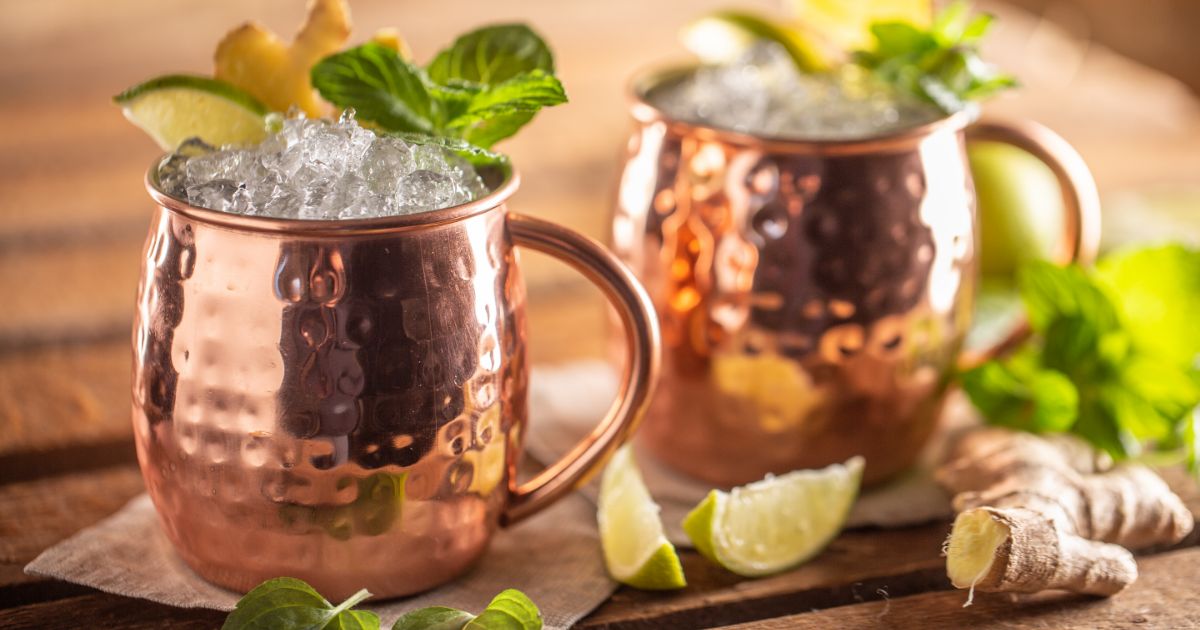 10 cocteles clásicos que debes aprender a preparar - CO & CO Academia