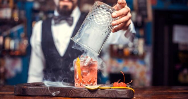 Flair bartending: Trucos en Barra - CO & CO Academia